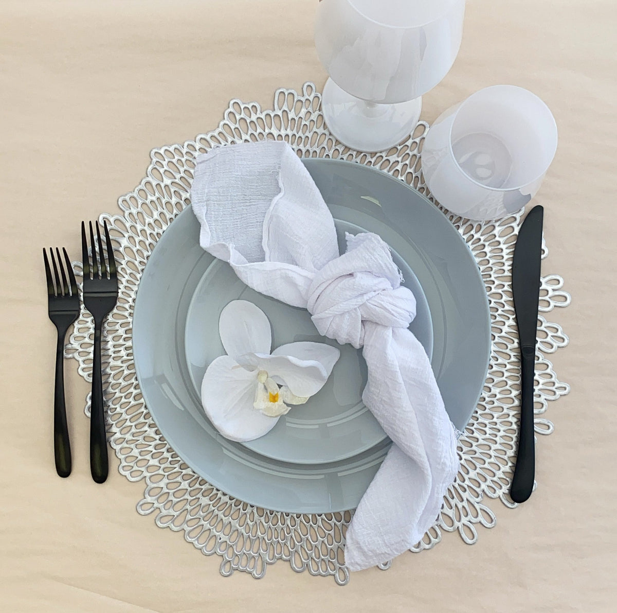 Grey Coupe Dinnerware – Soirée8
